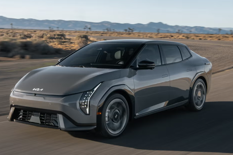 GIIAS 2025: Kia EV4 Siap Diperkenalkan di Indonesia