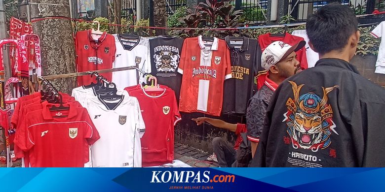 Cerita Pedagang Atribut Timnas di GBK: dari Kejar Pembeli hingga ...