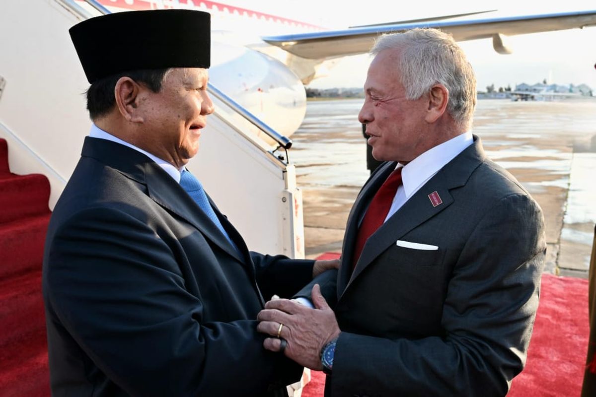 BERITA FOTO: Momen Prabowo Disambut Hangat Raja Abdullah II di Yordania