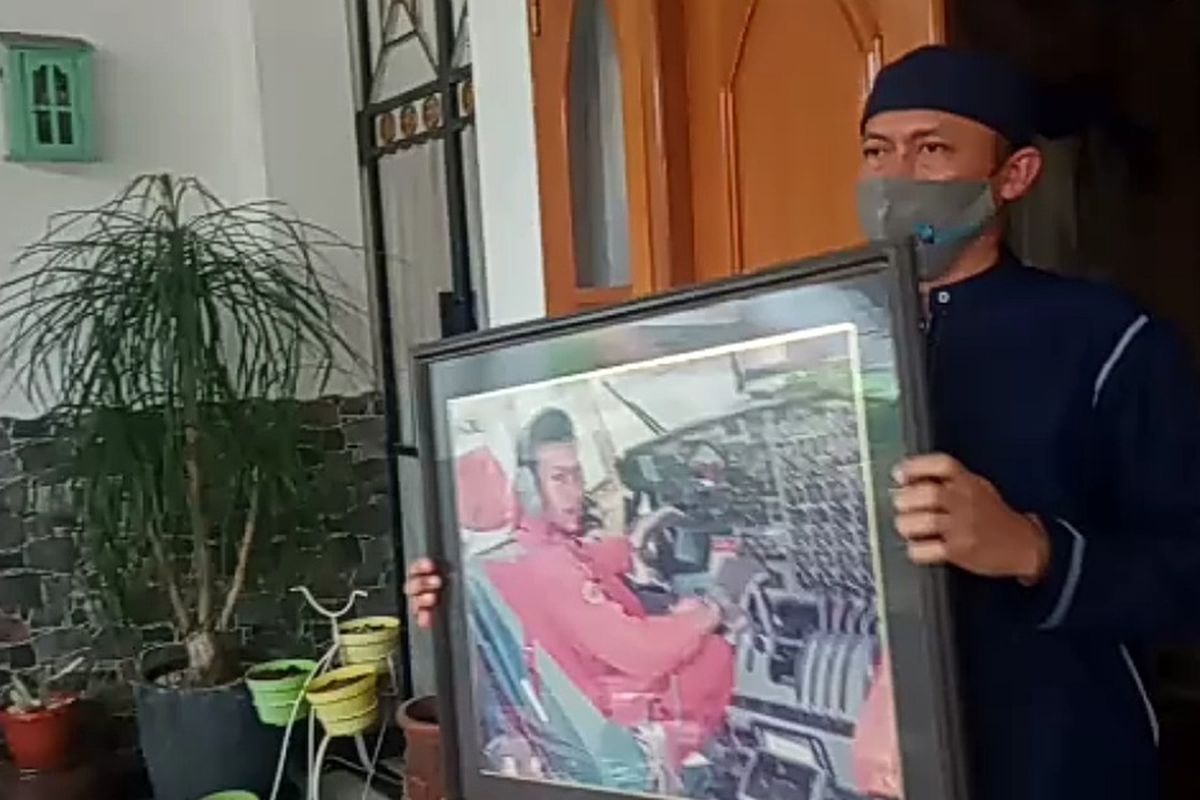 Captain Afwan, Pilot Sriwijaya SJ 182 Dikenal Religius, Usahanya ...