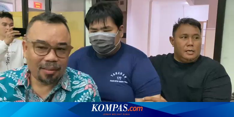 George Sugama Halim Lempar Pegawai Toko Roti Pakai Kursi, Patung ...