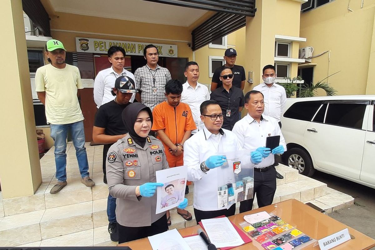 Pelaku "Phishing" Bermodus APK via WhatsApp Ditangkap, Kuras Rp 1,4 M ...