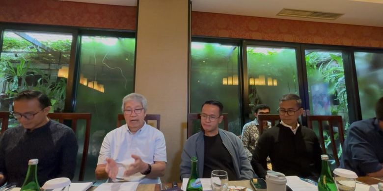 Hadi Manansang, Sosok di Balik Oriental Circus Indonesia yang Kini ...