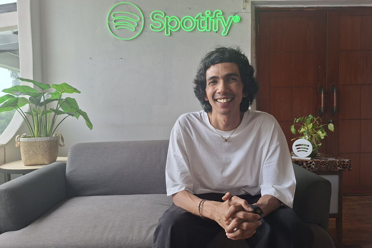Enau Ungkap Dukungan Ari Lesmana dalam Perjalanan Kariernya