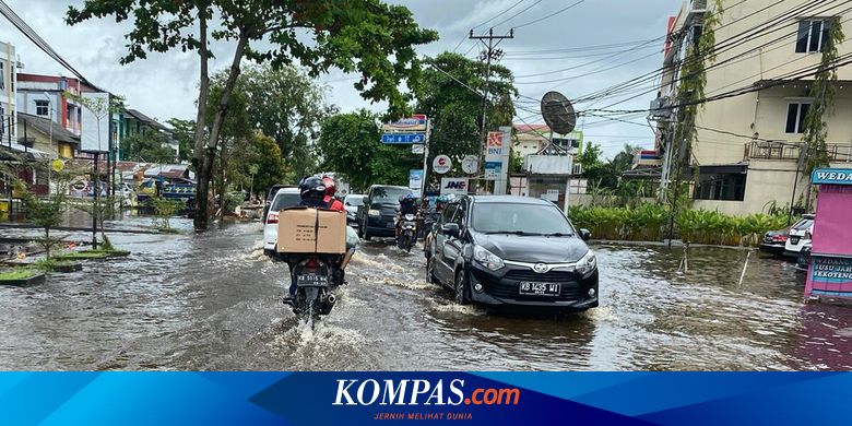 Mobil Terpaksa Terjang Banjir, Segera Cek Bagian Ini
