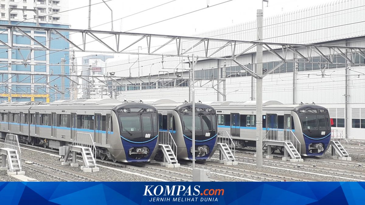 Melihat Interior Stasiun MRT Senayan...