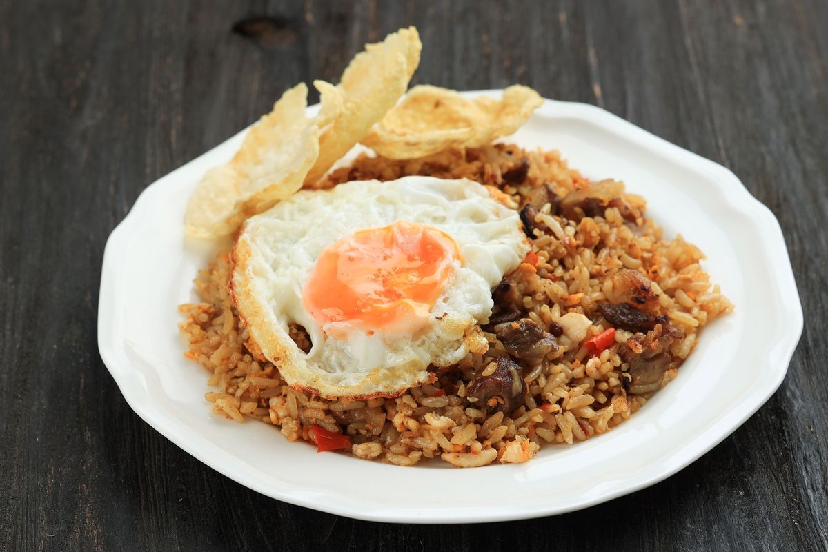 Resep Nasi Goreng Sederhana Bagi Pemula, Buatnya Simple Cuma 10 Menit!