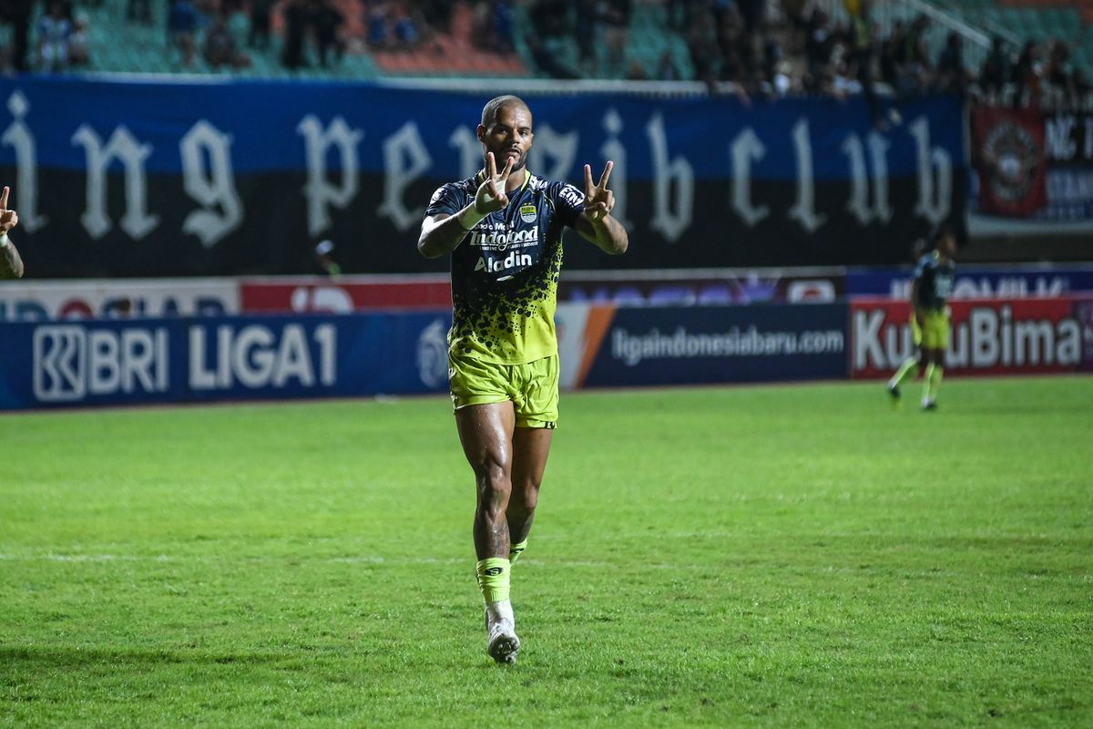 Hasil Persib Vs Persis 3-1: Maung Bandung Comeback, David da Silva ...