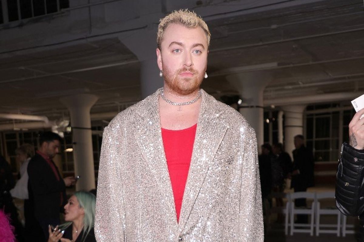 Sam Smith Hentikan Konser di Manchester karena Alami Cedera Pita Suara