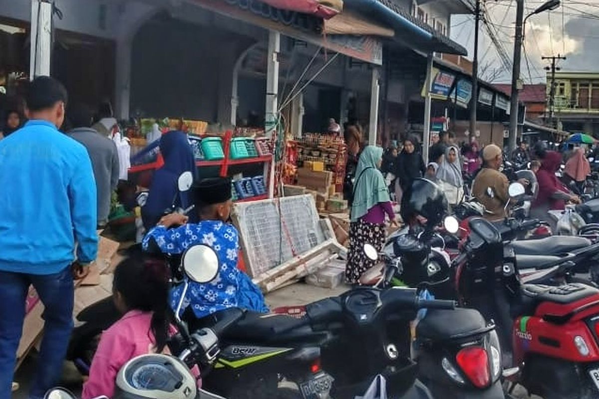 Selain BBM, Warga Panic Buying di Bener Meriah Aceh Juga Sasar Penjual ...