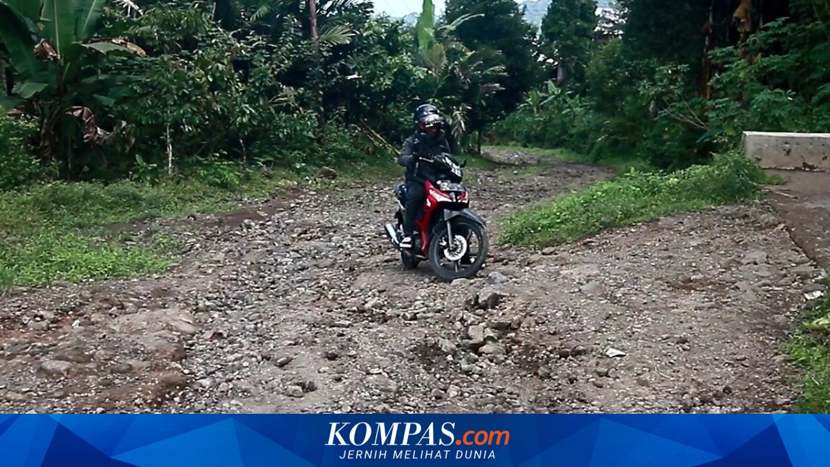 Jeritan Warga Kaki Gunung Ebulobo Keluhkan Kondisi Jalan: Kami Minta ...