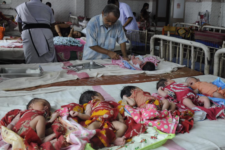 Foto : Dokter di India Diselidiki Usai Lakukan 21 Operasi Sesar dalam ...