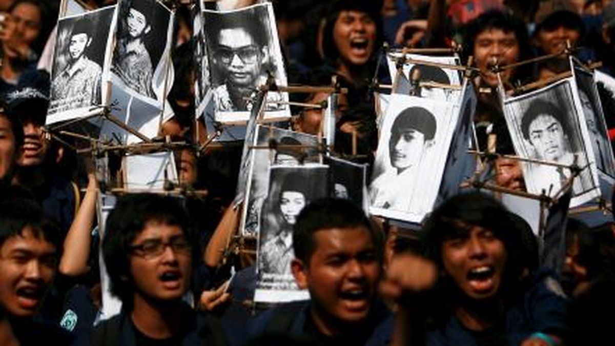 Reformasi Indonesia 1998: Latar Belakang, Tujuan, Kronologi, Dampak