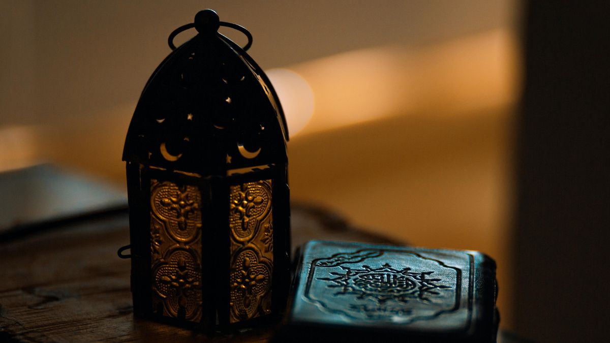 12 Amalan di Bulan Muharram, dari Puasa Asyura hingga Sedekah Anak Yatim