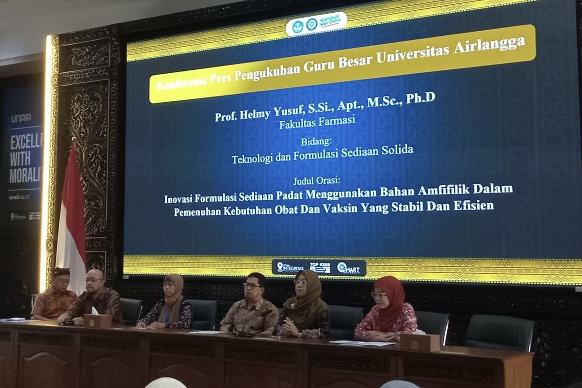 Unair Kukuhkan 16 Guru Besar, Kini 372 Profesor di Kampus