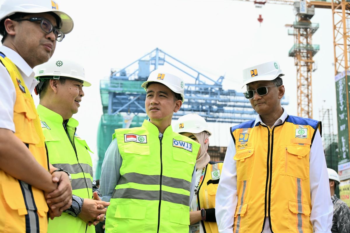 Gibran Tinjau Proyek Pengolahan Limbah di Pluit