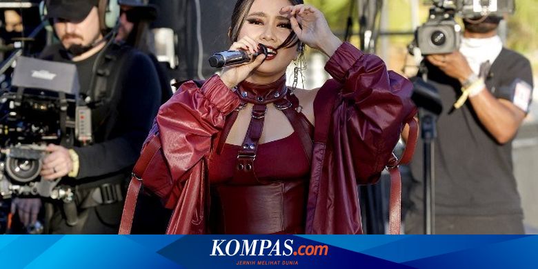 NIKI Sebut Taylor Swift dan Phoebe Bridgers Jadi Inspirasinya Menulis Lagu