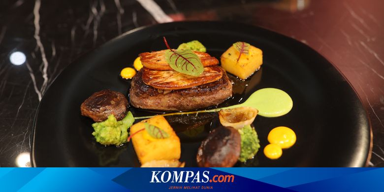 Bersantap di Restoran Rooftop SCBD Jakarta, Bisa Sembari Main Golf