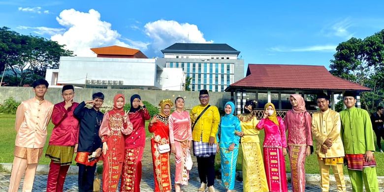 Berita Harian Semarak Terbaru Hari Ini - Kompas.com