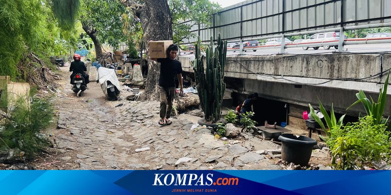 Warga Kolong Tol Angke Mulai Berkemas untuk Pindah ke Rusun