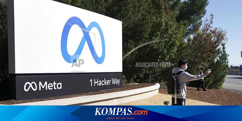 Zuckerberg dan Karyawan Facebook Selfie dengan Logo Meta