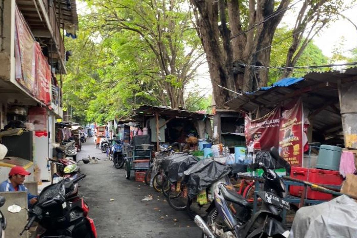 Cerita Pedagang Kopi Starling Bertahan Hidup dengan Penghasilan Pas-pasan