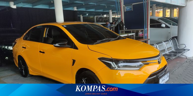 Pembeli Mobil Bekas Taksi Lebih Suka Warna Mencolok