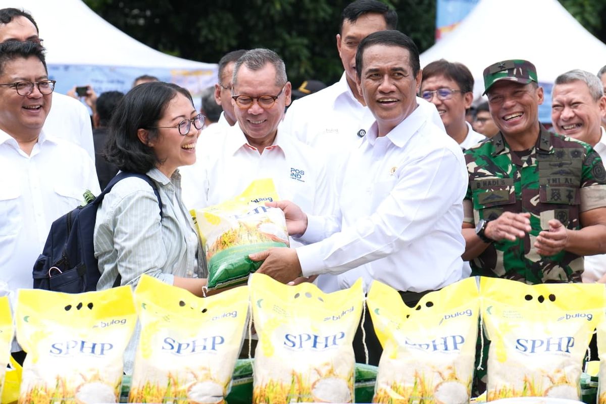 Mentan Amran: Beras SPHP Rusak Bisa Ditukar Meski Kemasan Dibuka