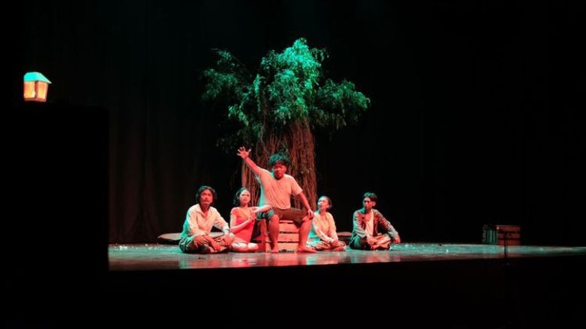 Teater Lingkar UB Sukses Pentaskan Mega-Mega Karya Arifin C Noer