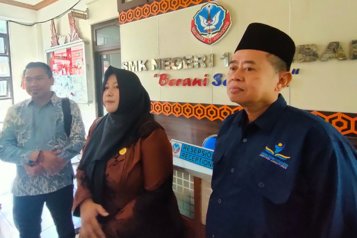 Viral Dugaan Pungutan Rp 1,5 Juta di SMKN 1 Jombang, Pihak Sekolah ...