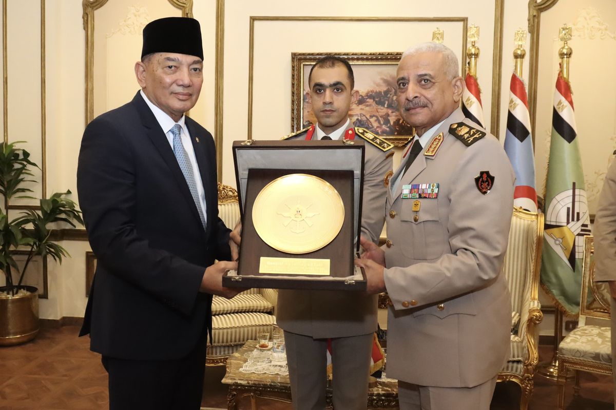 Sjafrie Sjamsoeddin Bertemu Menhan Mesir, Bahas Penguatan Kerja Sama ...
