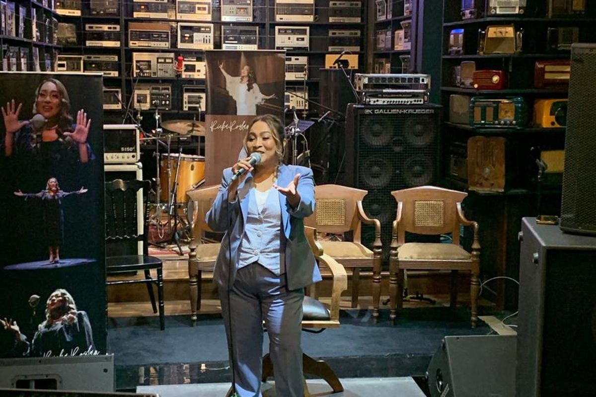 Rieka Roslan Cerita soal Album Vinyl hingga Batal Menikah gara-gara ...