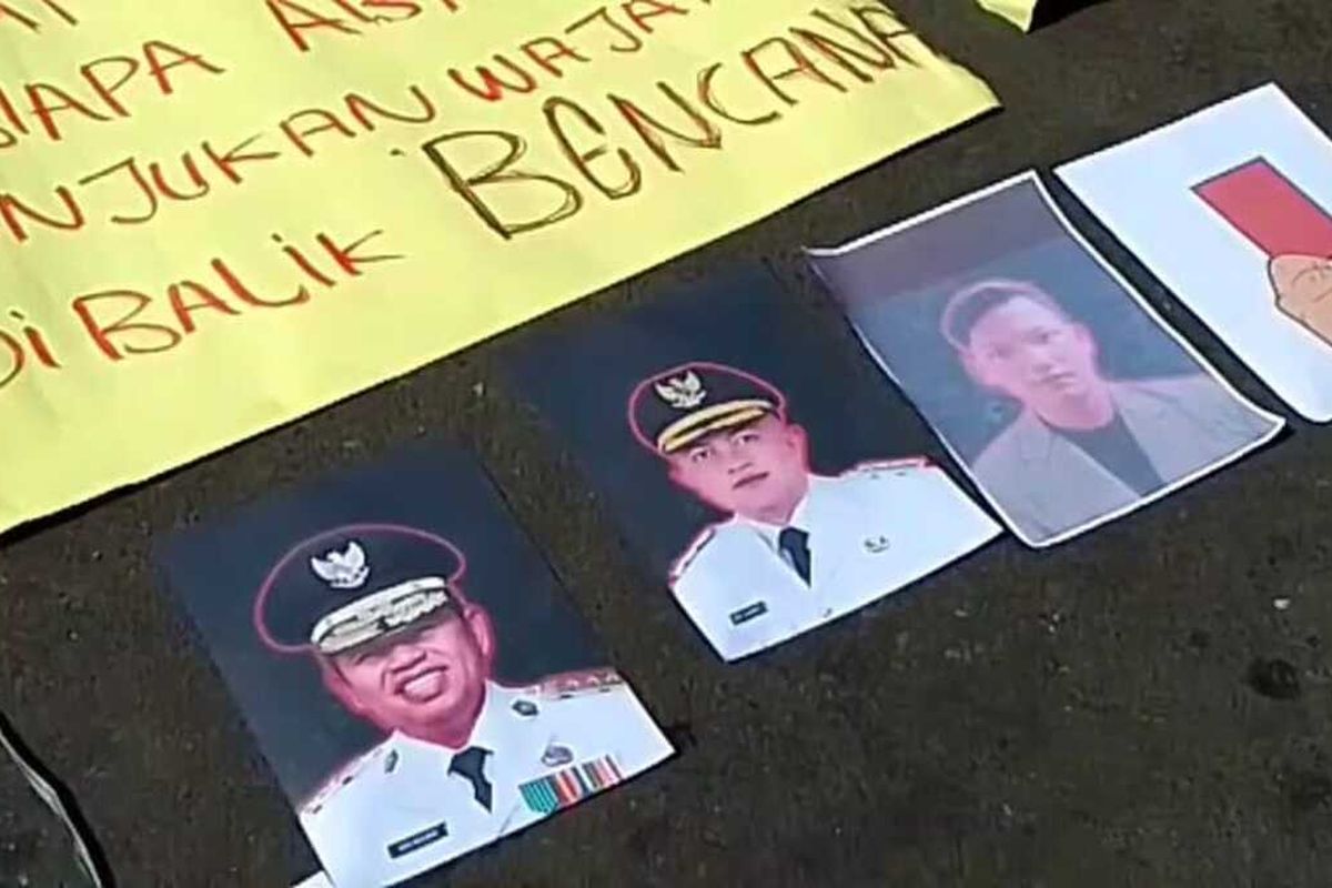 Demo Bencana Puncak Bogor, Mahasiswa Bakar Foto Dedi Mulyadi dan Rudy Susmanto