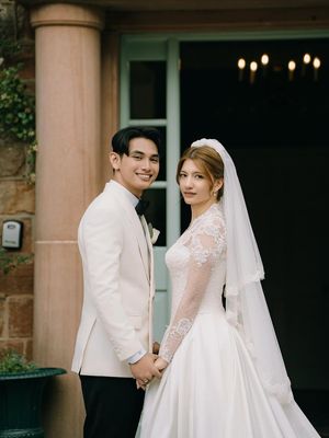 7 Style Cassandra Lee dan Ryuken Lie Saat Vow Renewal di Inggris, Anggun nan Elegan