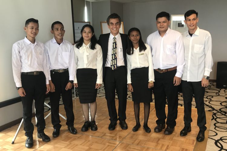 Foto : SOS Children-Marriot Hotel Berikan Kesempatan Magang untuk 6 ...