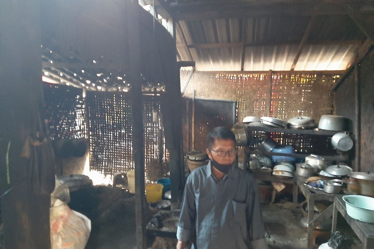 Dinding Anyaman Bambu dan Tungku Tanah Liat Jadi Saksi Bisu Gudeg ...