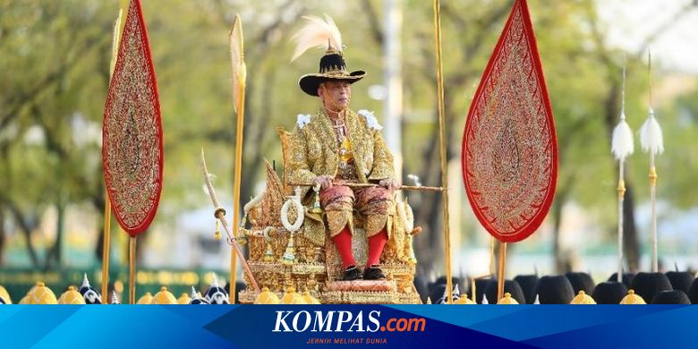 Hari Kedua Penobatan Raja Thailand, Tandu Emas dan Jubah Berlian
