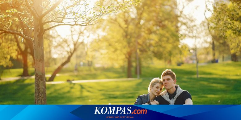 Sikap 12 Zodiak Saat Jatuh Cinta, Aquarius Tetap Rasional