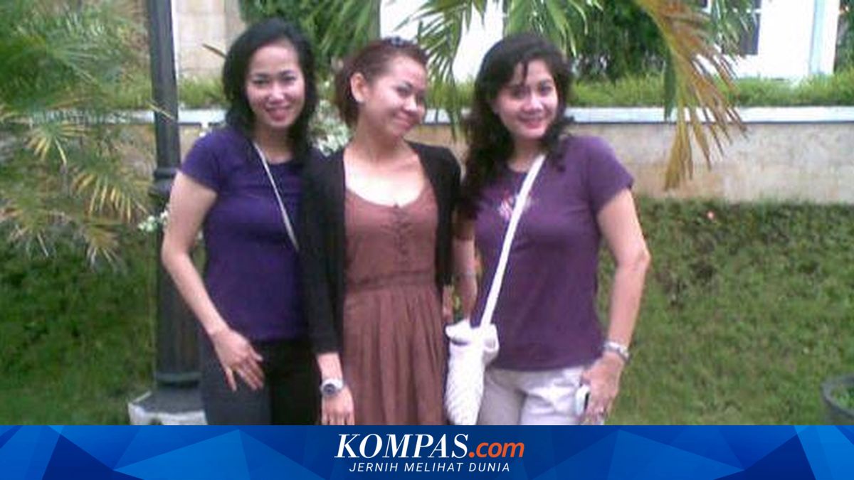 Para Pramugari Mencari May Sarah di Halim
