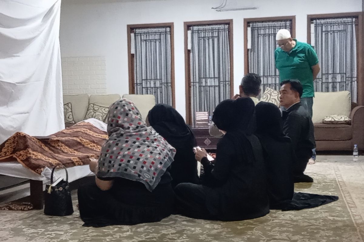 Yusril Melayat Eks Jaksa Agung Abdul Rahman Saleh: Beliau Orang Baik