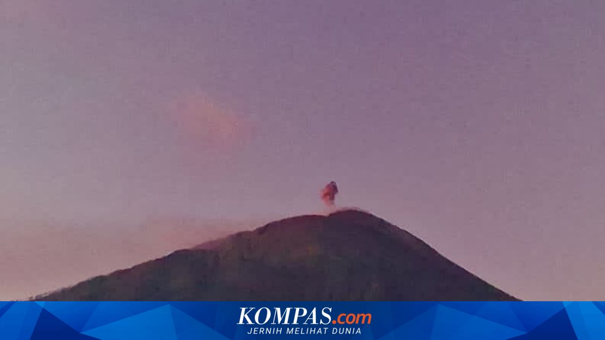 Gunung Ile Lewotolok Meletus 31 Kali Disertai Lontaran Pijar