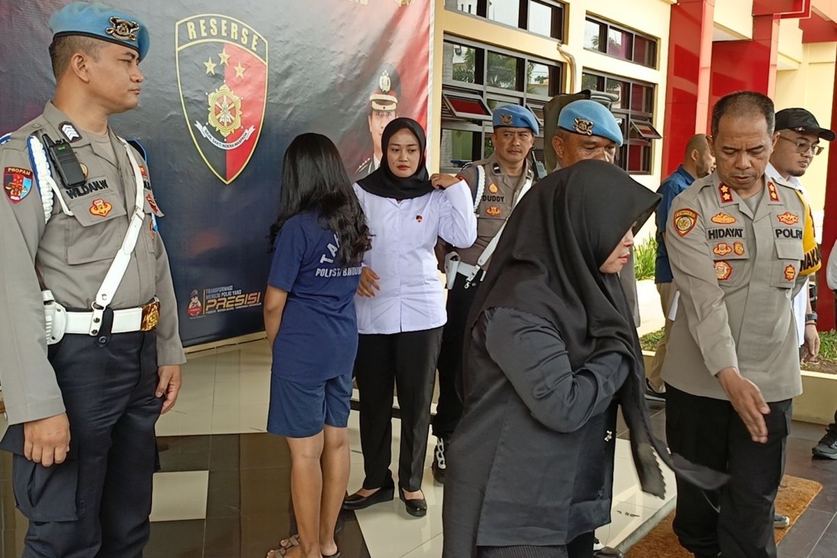 Selebgram Bandung Ditangkap karena Promosikan Judi "Online"