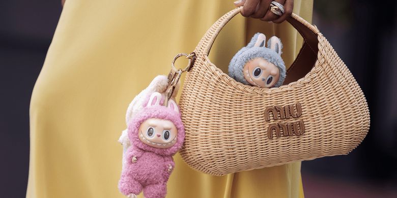 Boneka Labubu Jadi Tren Baru di Kabul, Gairahkan Budaya Pop di Afghanistan