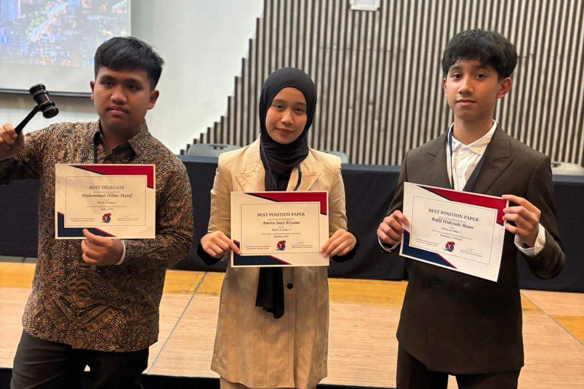 Raih Prestasi Dunia Kompetisi Yale MUN, 3 Siswa SMA Ini Ungkap Rahasianya