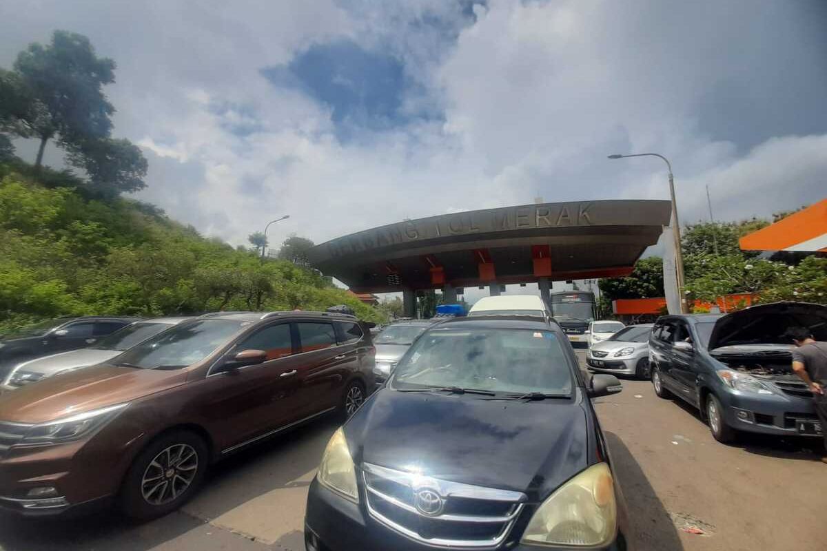 Dicari, Ibu Asal Banten yang Tertinggal di Tol Tangerang-Merak, Pergi ke Kamar Mandi Saat ...