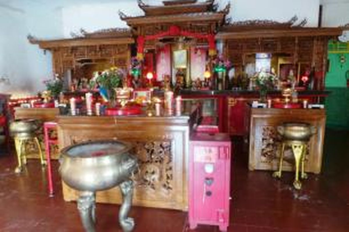 Pulau Kecil di Bogor "Menyimpan" Vihara Tua nan Cantik