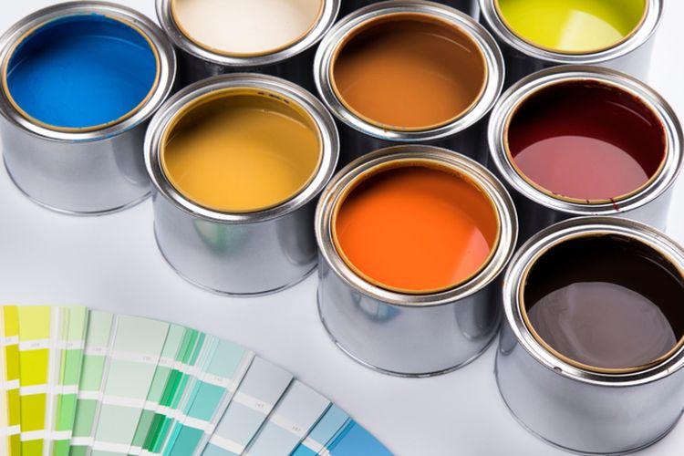 Begini Cara Mencampurkan Cat Dinding dengan Air