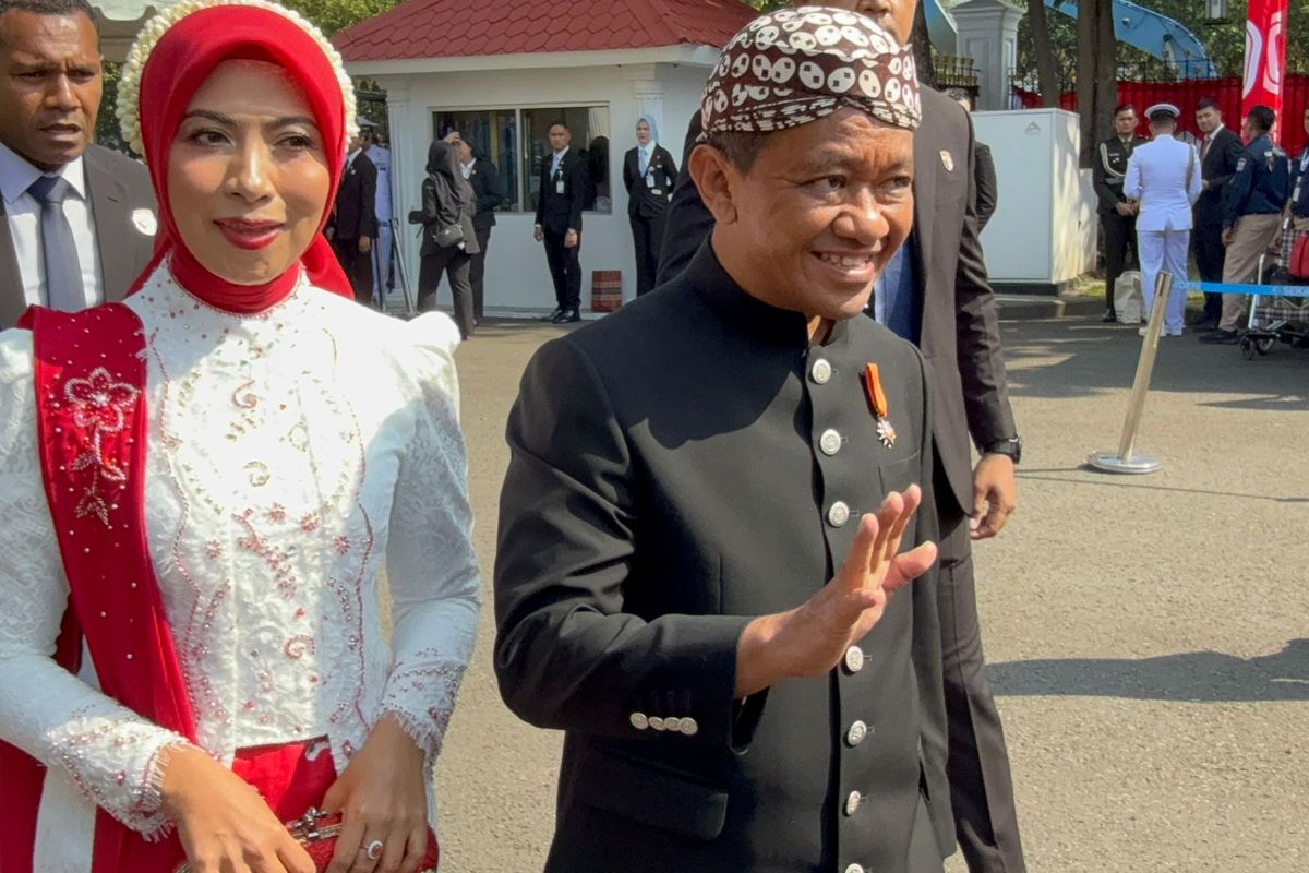 Bahlil Pakai Baju Adat Solo ke Istana, Ngaku Tak Ada Hubungannya dengan ...