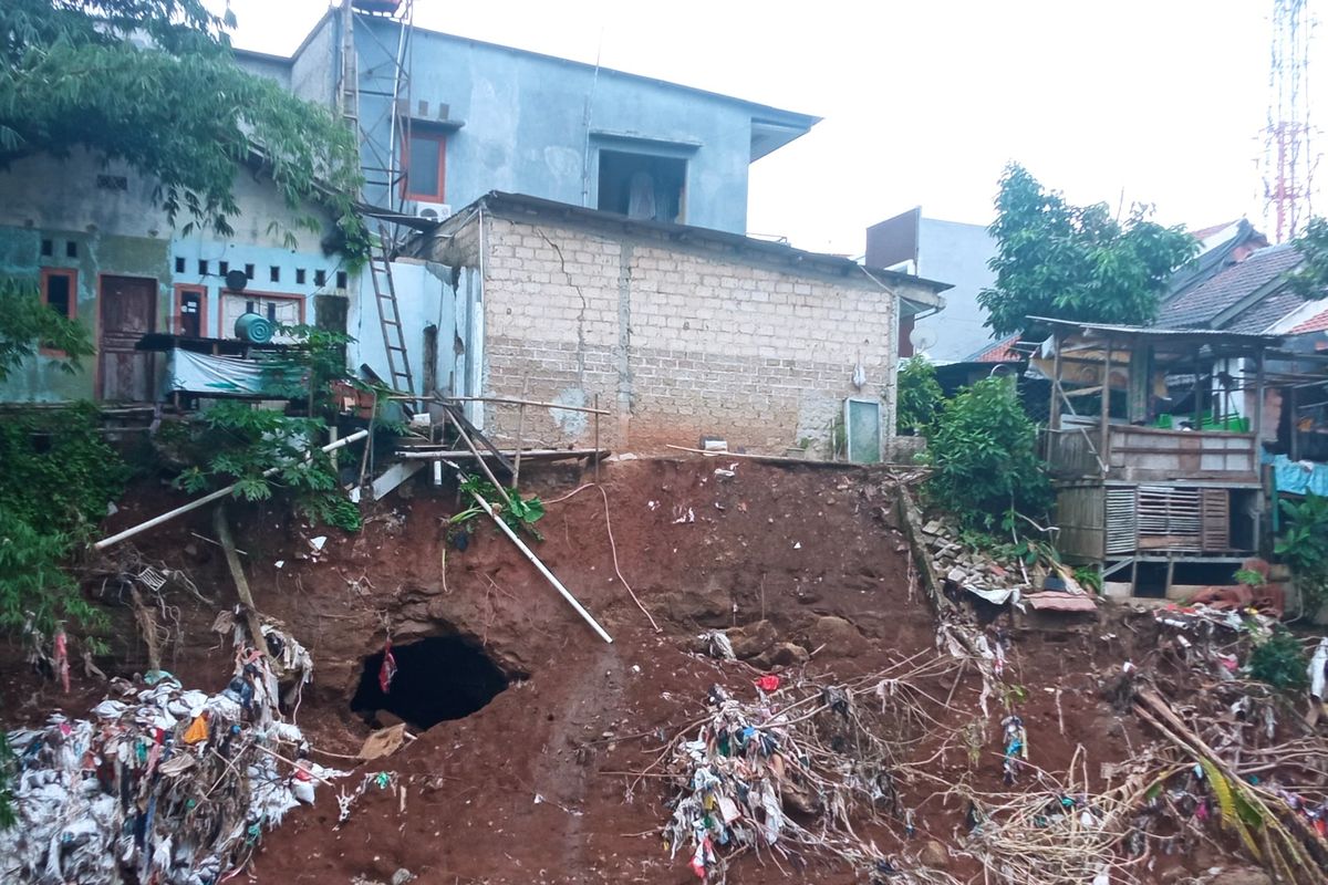 BPBD DKI Peringatkan Potensi Gerakan Tanah di Sejumlah Wilayah Jakarta selama Mei 2025