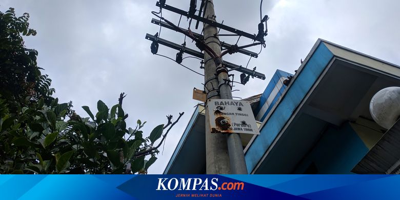 Cara dan Biaya Pemindahan Tiang Listrik PLN di Depan Rumah